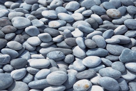 4 Reasons to Add Mexican Beach Pebbles to Your Landscaping