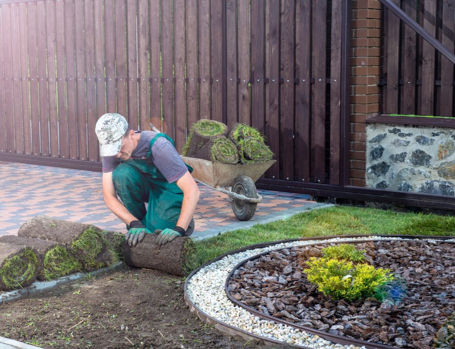 Benefits of Putting Decorative Rocks Around Your Foundation