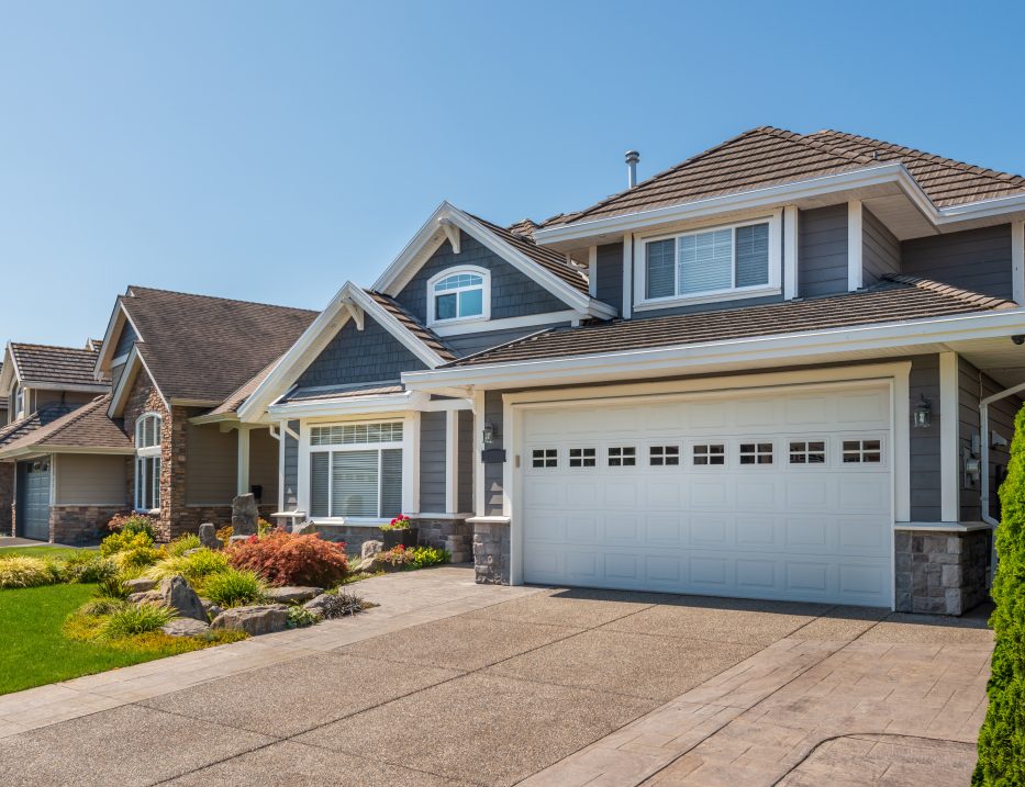 How to Prepare the Ground for Landscaping Rocks